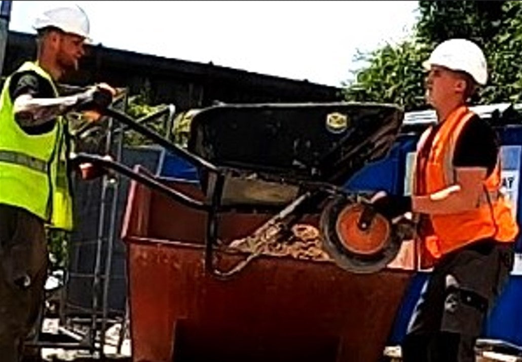 2Tip toughened safety INCLUDING wheelbarrow (In stock, please email He